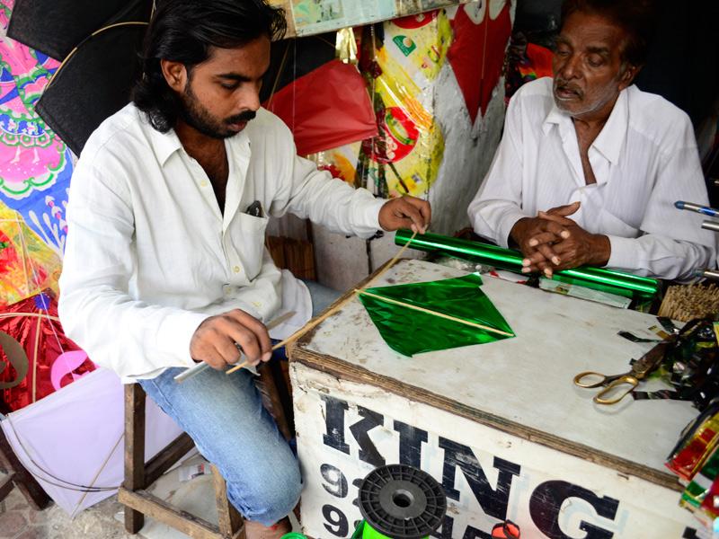 D'source Assembly of a Kite | Kite Making | D'Source Digital Online ...