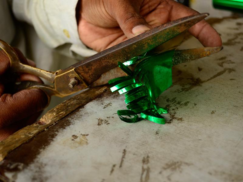 D'source Assembly of a Kite | Kite Making | D'Source Digital Online ...